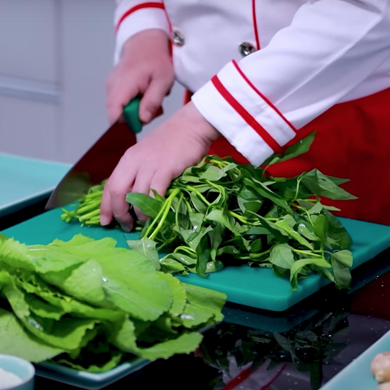 Hướng Dẫn Luộc Rau Muống Và Làm Nước Canh